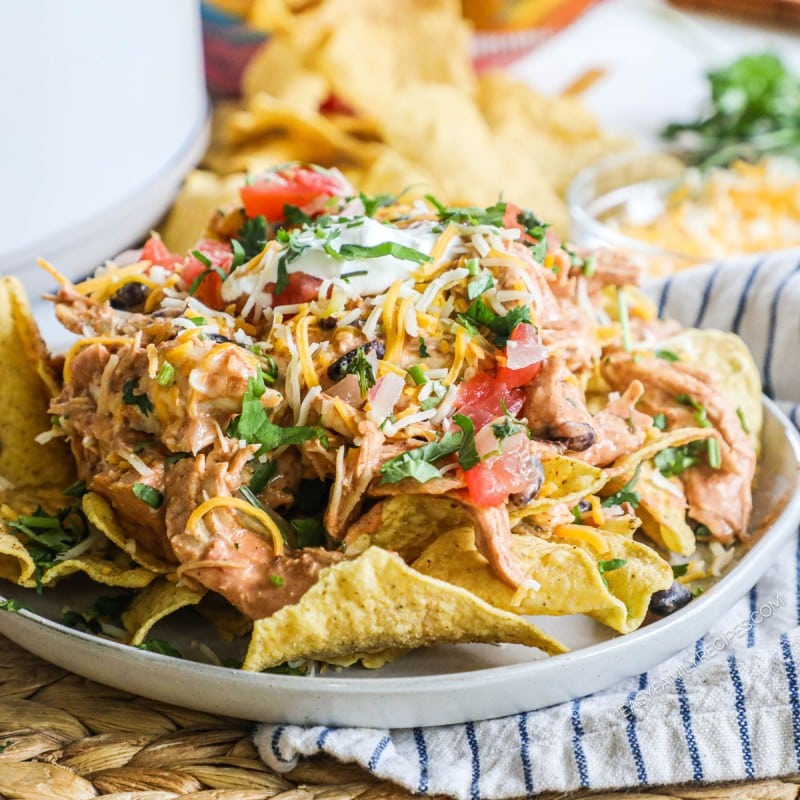 Crockpot Chicken Nachos · Easy Family Recipes