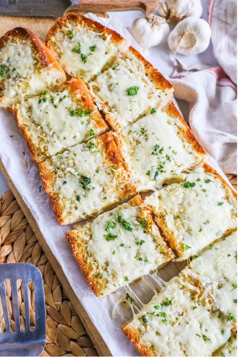 31+ Best Sides for Spaghetti Dinner! · Easy Family Recipes