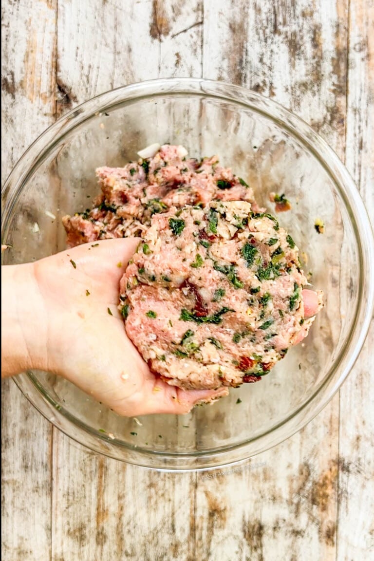 Tuscan Turkey Burgers · Easy Family Recipes
