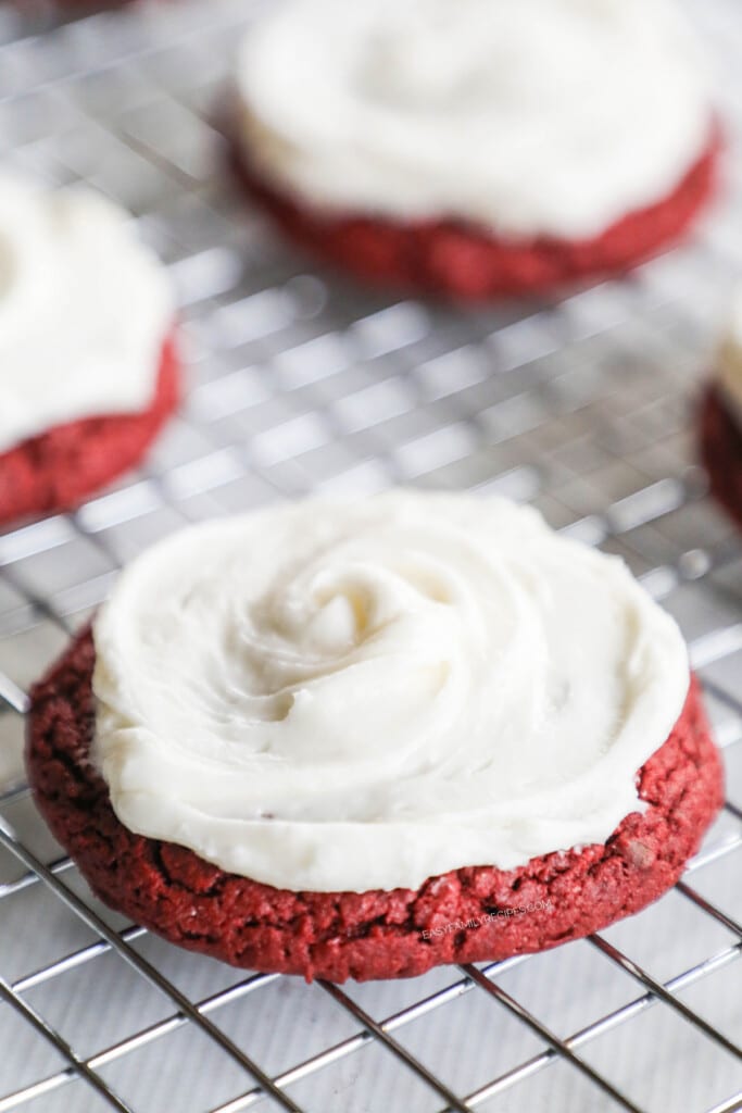 Red Velvet Cookies · Easy Family Recipes